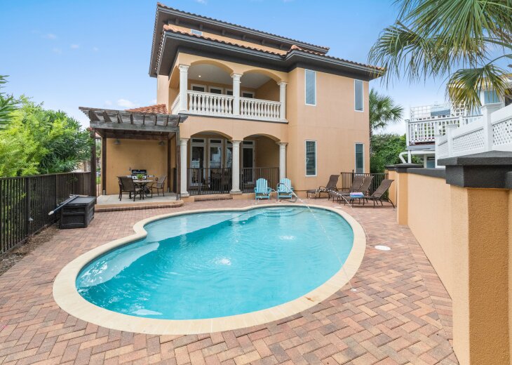 Destin House Rental: Luxury Home - Private Pool and Beach - Pool Table ...