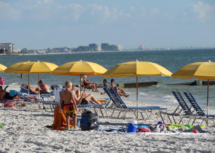 Madeira Beach Condo Rental: Kima 203